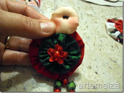 ARTEMELZA - Arte e Artesanato: Fuxico – anjinho para enfeitar árvore ...